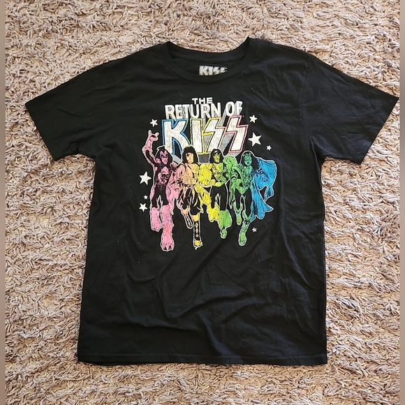 Hot Topic | Tops | The Return Of Kiss Graphic Tee | Poshmark